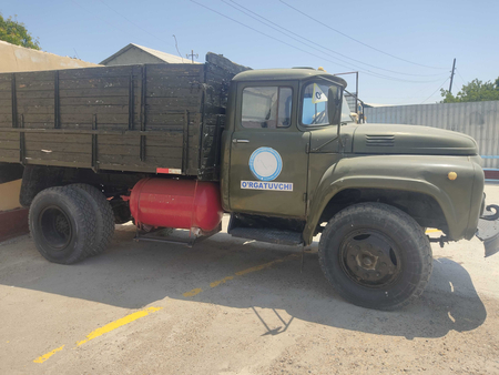 Zil-130 avtomobili