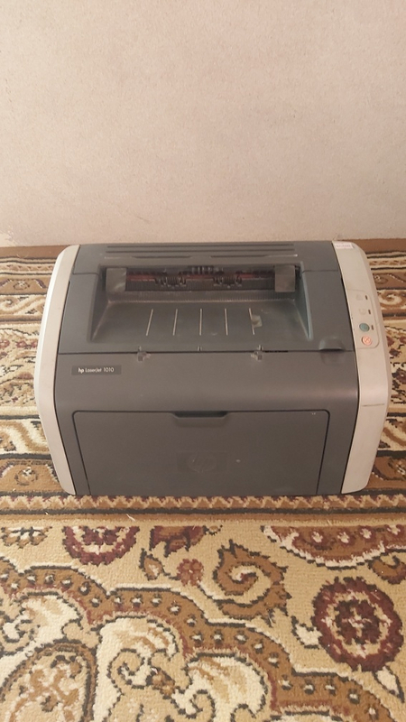 hp LaserJet 1010 printer sotiladi