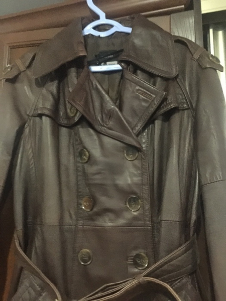 Женские плащи продам