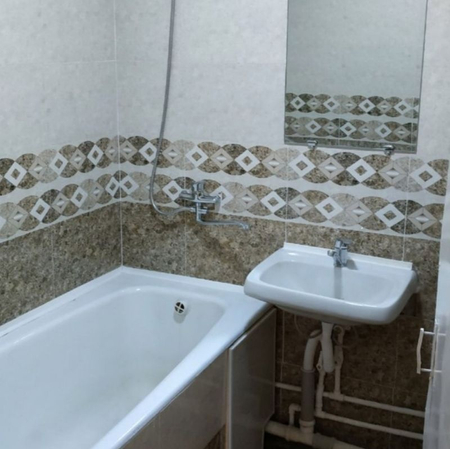 M. Ulug'bek tumani Qorasuv 6. 300$