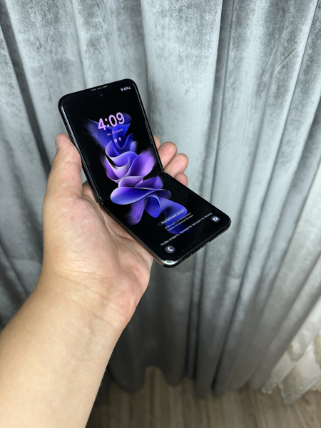 Samsung galaxy z flip 3 5G 8/256gb