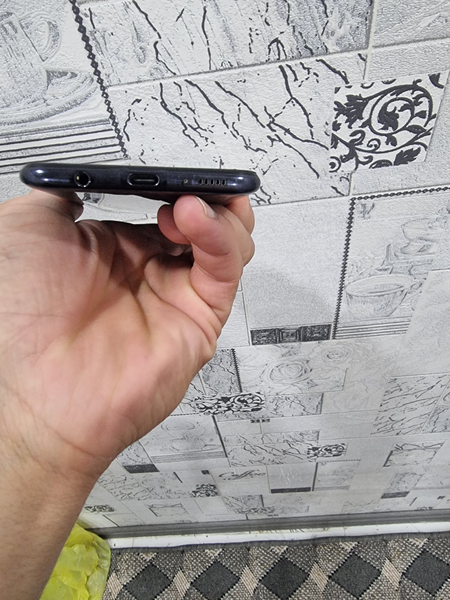 Samsung A50     4/64gb