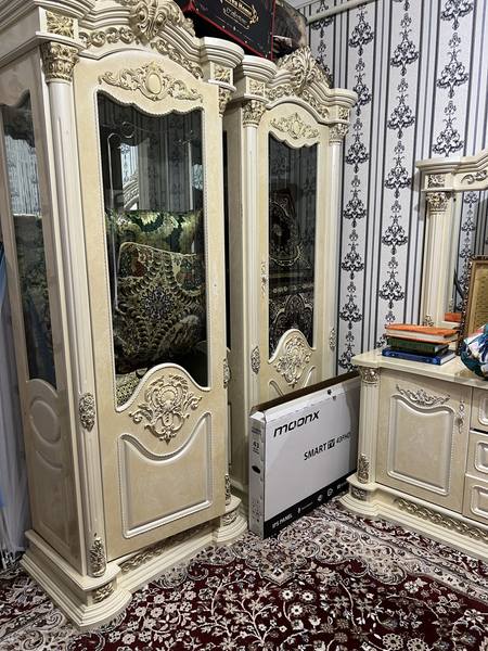Mebel stenka xolati zor yangi