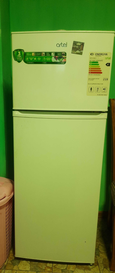 Продаётся холодильник Artel
