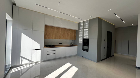 Продаётся шикарная квартир. Дархан Авеню. 3/8/10.  92м²