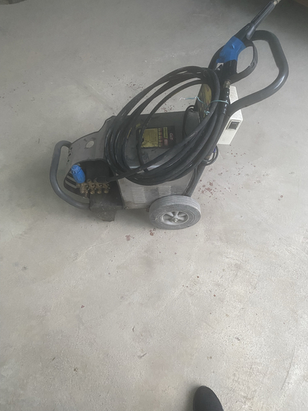 karcher sotiladi