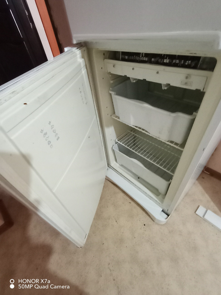 Холодильник indesit продам за приемлимую цену