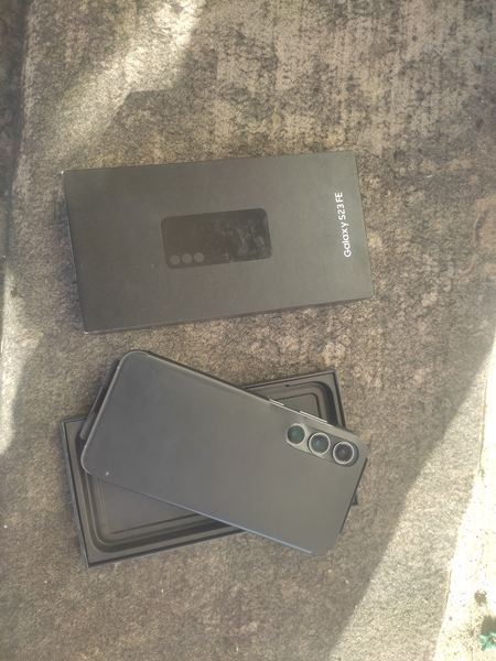 Samsung s23 fe kafolati bilan