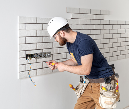 Elektrik ishlari boyicha 24/7 soat arzon va sfatli