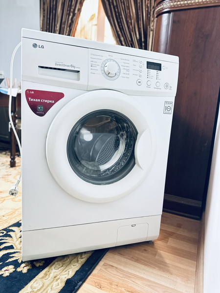 Стиральная машинка LG продам 6 кг отлично работает