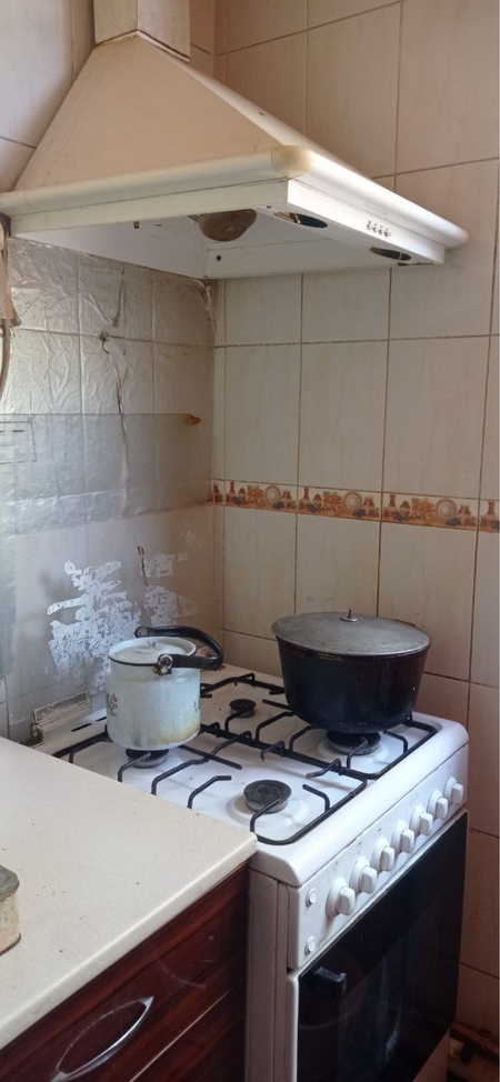 3/2/4 Балкон 1.5*6 300& Фируза