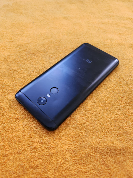 Redmi 5+ sotiladi