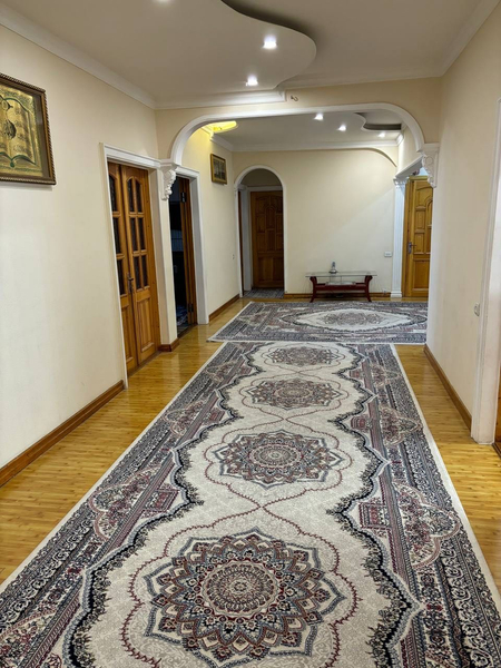 Bankovskiy Dom. Kvartira.   Toshkent Shahar. Medgorodok.