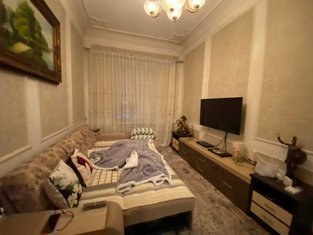 Преимущества 2-комн. квартиры 3/4 на Амира Темур  (J3570)