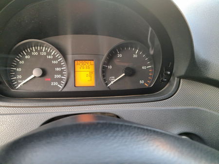 Mercedes-Benz Vito CDI 111 sotiladi
