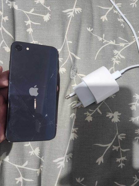 IPhone se 2020 gb256
