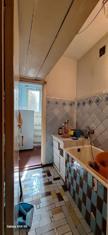 Продаётся квартира Чиланзар 8 квартал 3/2/4 панель