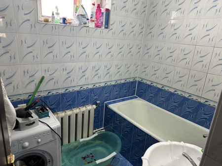 uy sotiladi 4 xona  85kv 85 000$