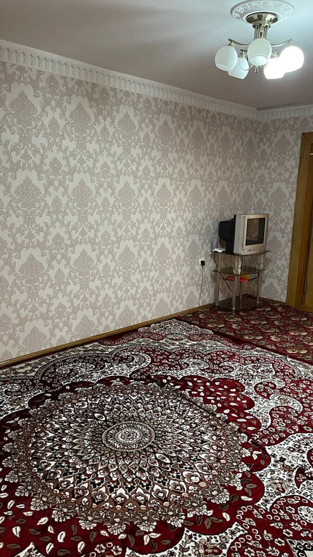 Продам чиланзар 5. Трёх комнатная. Балкон 2*6