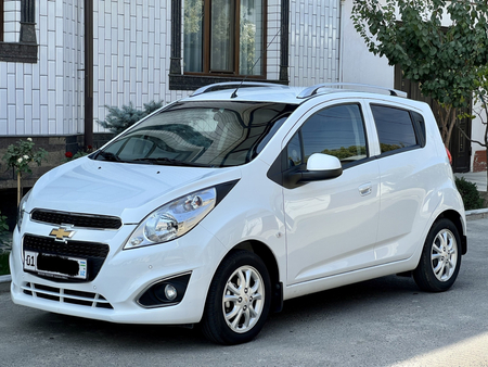 Спарк Автомат Spark Avtomat 2022 yil Oq rang toza ideal holatda