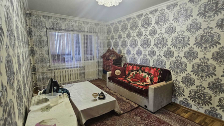 Продаётся квартиры 5/4/4 на Юнусабадском районе 18-й квартал  (J2413)