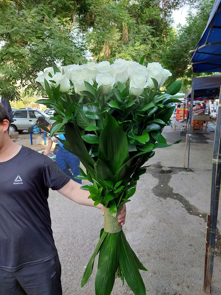 Gul dostavka xizmati bizda narxla arzon va gullar sifati yaxshi