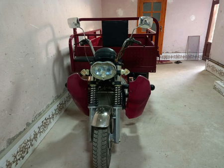 Mototsikl sotiladi