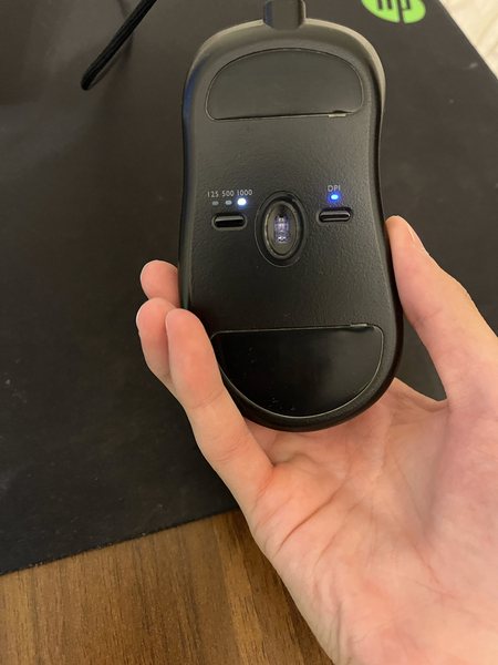 Продается оригинальная игровая мышь Zowie ec1-c с коробкой.