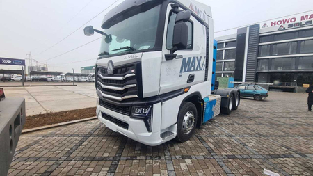 HOWO MAX подушка тягач 6х4