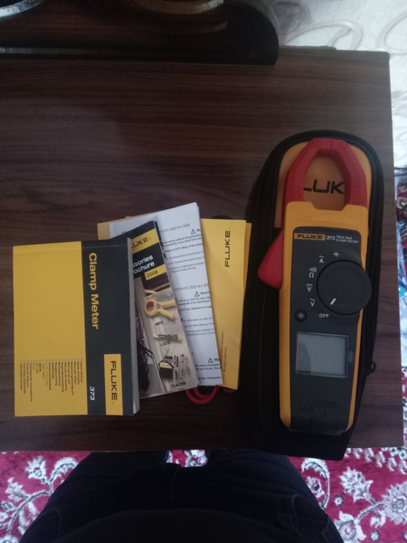 Fluke 373 
Диапазон измерени