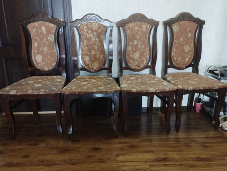 Продаю стулья из ореха