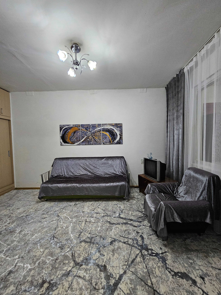 Ташсельмаш 1в2/1/4, 38м².