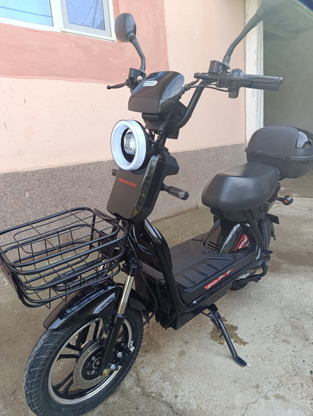 Elektron skuter yangi sotiladi