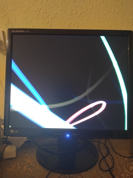 LG kompyuteri flatronL1742S