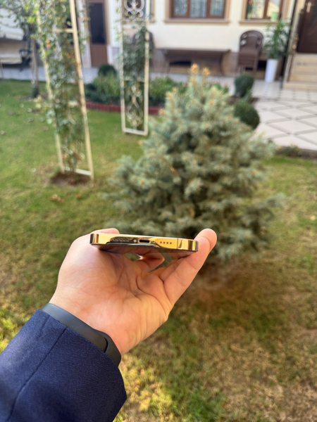 iPhone 13 pro max gold в идеальном состоянии как новый