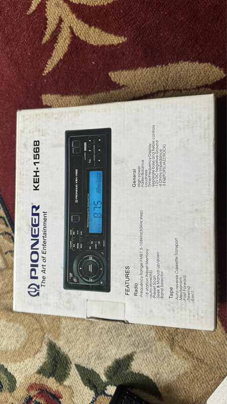 Mafon pianer retro kaseyali yangi