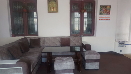 Uy sotiladi yengi toshmidan 5 kilametr