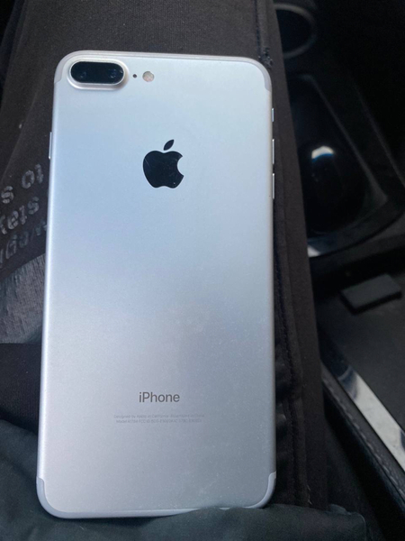 Iphone 7 plus сотилади