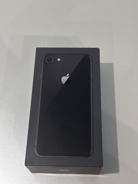 Iphone 8 в хорошем состоянии.