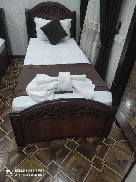 Продаётся комплект мебели, кровать (комплект), раковины, душа