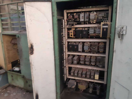 Шлифовальные станок пол автоматически 3М152Б