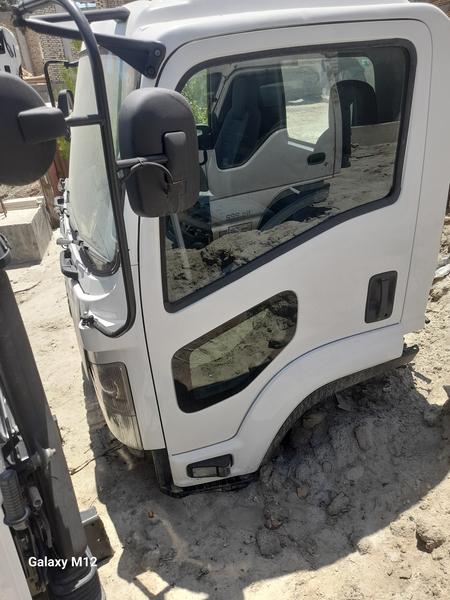 Isuzu kabina snj