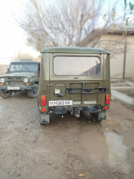 Uvaz tachkasi  bilan sotiladi