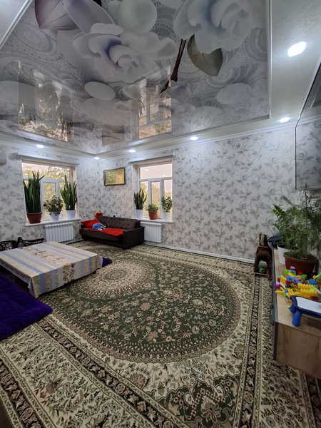 4 xonali 120 kvadrattan oshiqroq xonadon sotiladi,
