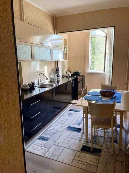 Срочно! На Бобуре - 3х ком, 72 м², С ремонтом + мебель и техника