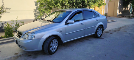 Lasetti ( Lacetti) 1.8     urilmagan. Rangi kulrang (stalnoy) Bo'yoq (