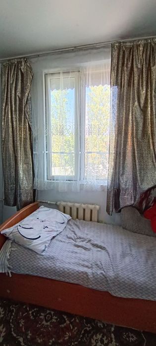 Новомосковская 99я школа 2комн 2эт кирпич рем/ср 52м² серединка 2*6м