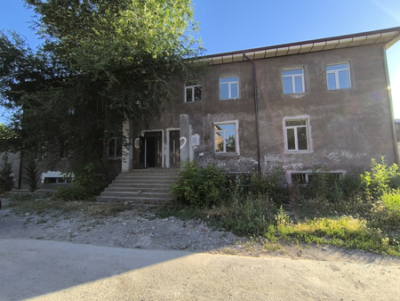 Продаются коттеджи в Янгиюле Гульбахор (Книжный).