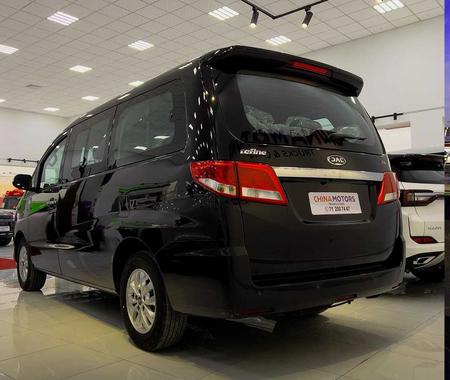 JAC M4 микроавтобуси наличида