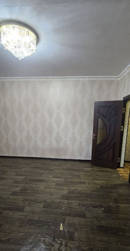 !Чиланзар 20 квартал 2 комната Продаётся